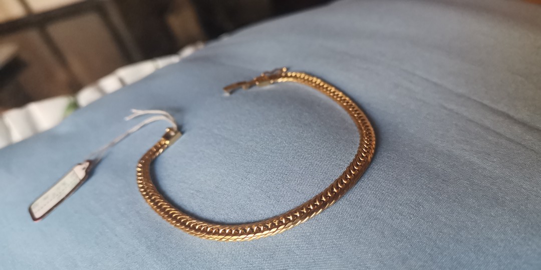 MCut Japan gold bracnlet, Luxury, Accessories on Carousell