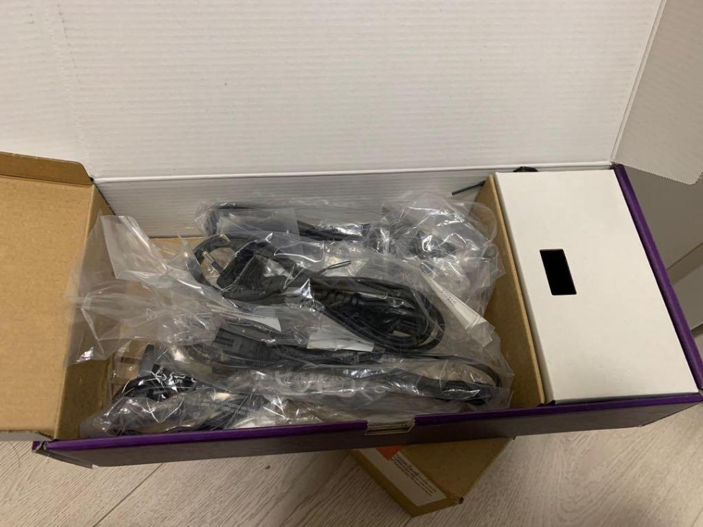 Microsoft Kinect v2 + Adapter, 電腦＆科技, 電腦周邊及配件, 網絡攝影機 - Carousell