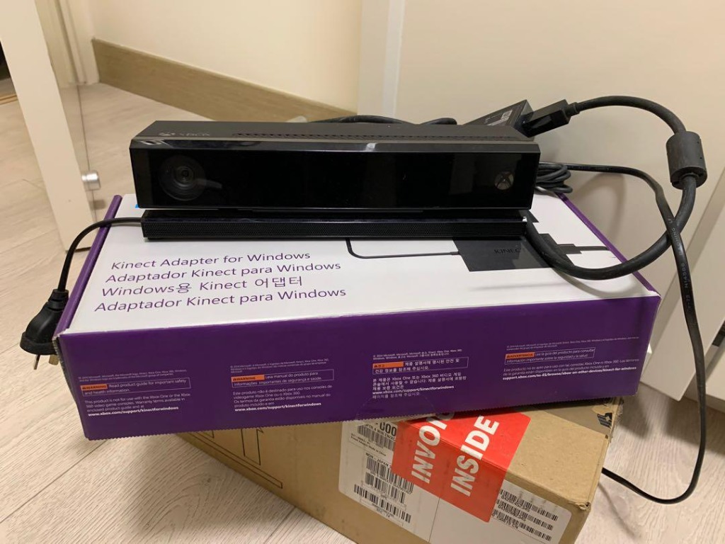 Microsoft Kinect v2 + Adapter, 電腦＆科技, 電腦周邊及配件, 網絡攝影機 - Carousell