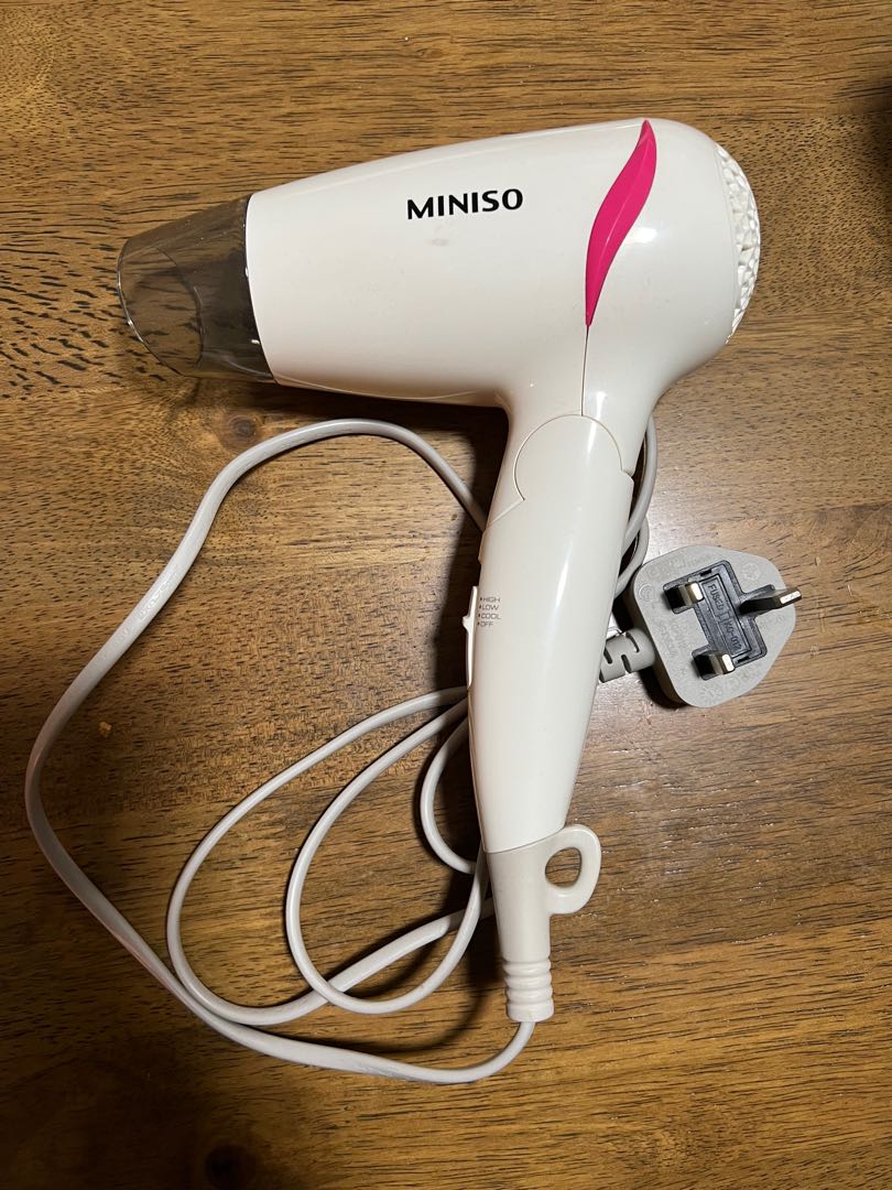 Miniso foldable hair dryer, Beauty & Personal Care, Hair on Carousell
