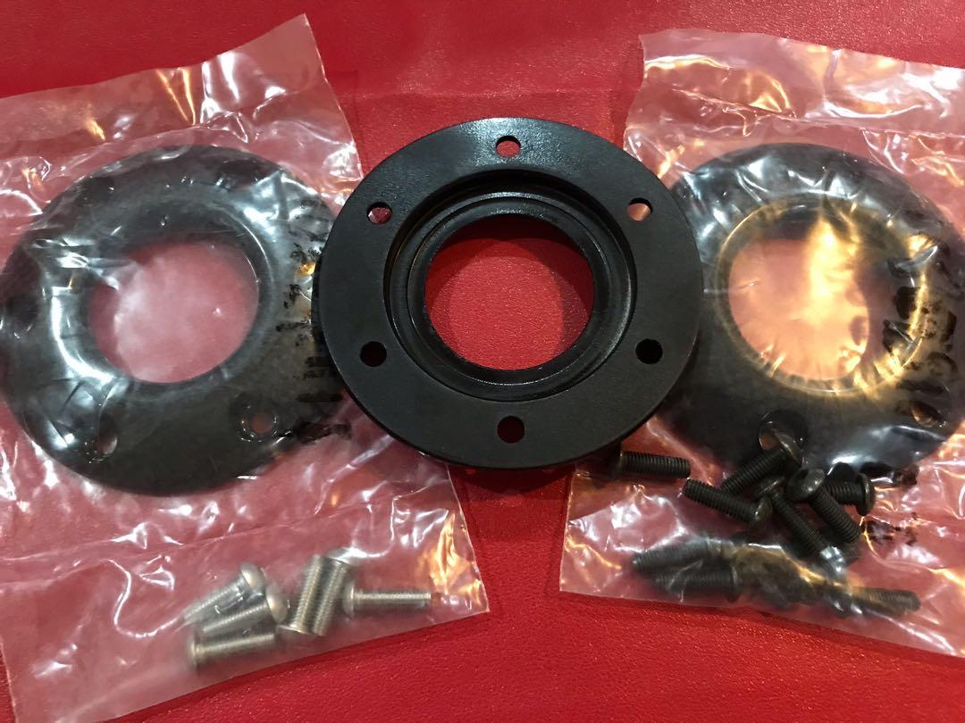 MOMO CARBON FIBER Center ring cap for all MOMO steering Wheels, Auto ...