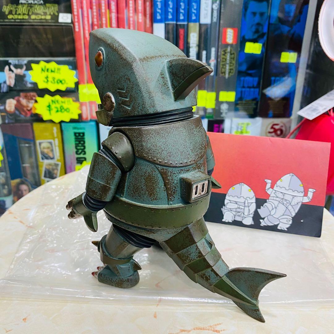 Momoco Studio 毛毛二 鉄甲鯊力士 鐵甲鯊力士 Figure, 公告欄 - Carousell