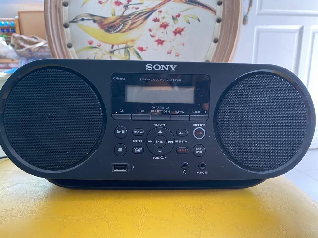 Sony Personal Audio System - CD and Radio player and USB ports, Audio ...