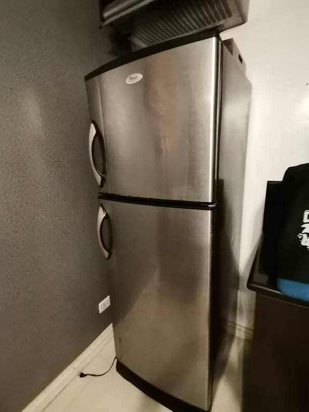 Whirlpool 2 door refrigerator, TV & Home Appliances, Other Home ...