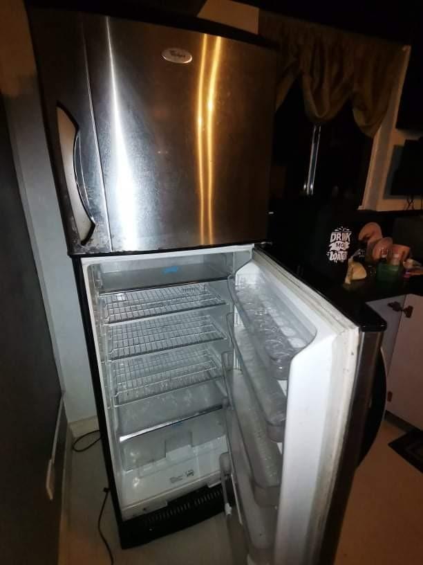 Whirlpool 2 door refrigerator, TV & Home Appliances, Other Home ...