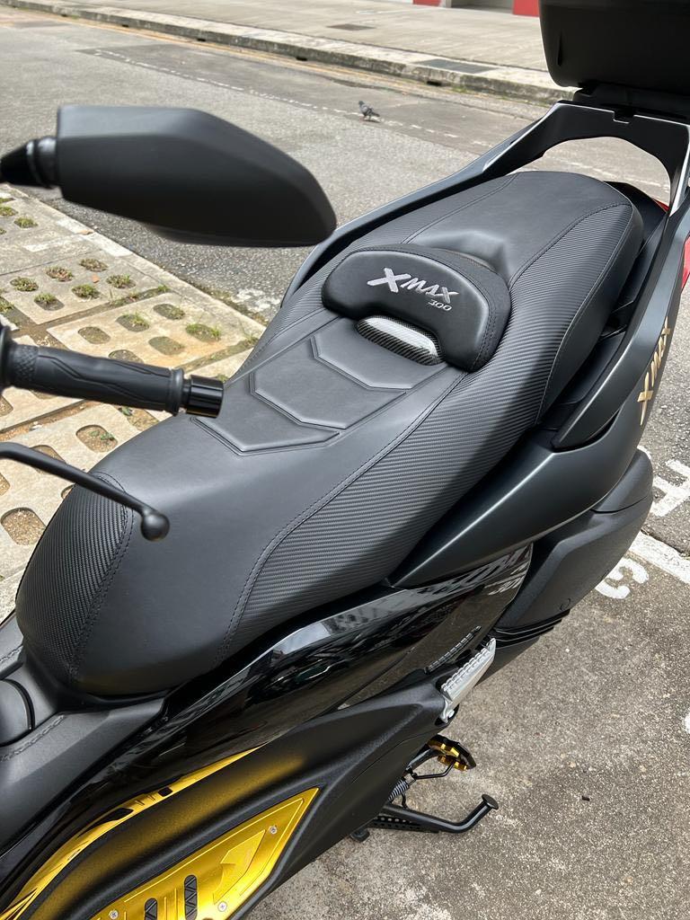 Yamaha Xmax sports seat (lowered), Motorcycles, Motorcycle Accessories ...