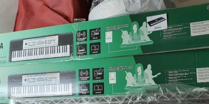 Yamaha YPT-255 Portable Keyboard, Hobbies & Toys, Music & Media ...