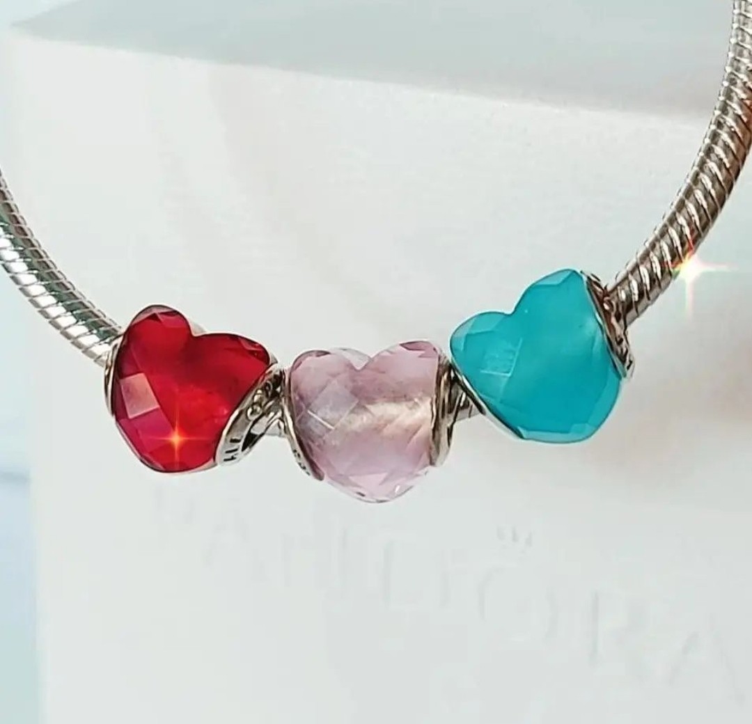 ⭐AUTHENTIC PANDORA HEART SHAPE CHARM-950 EACH, Women's Fashion, Jewelry ...