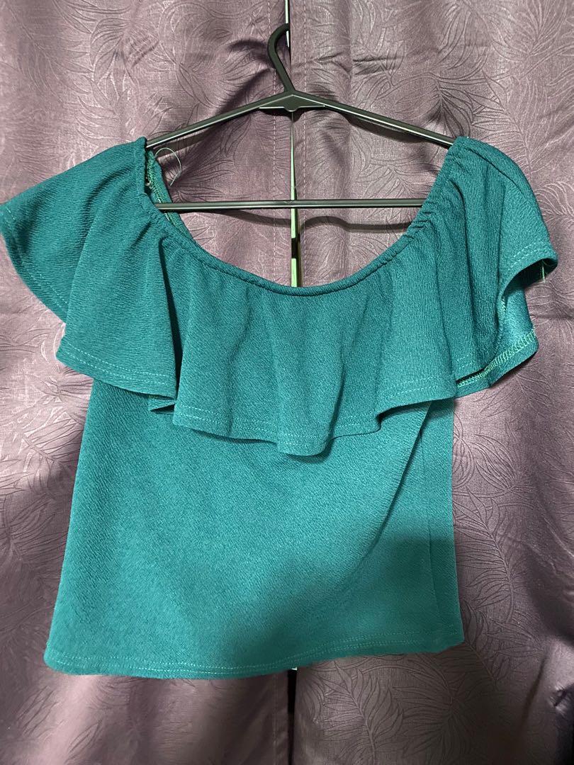 Emerald green top, Women's Fashion, Tops, Blouses on Carousell