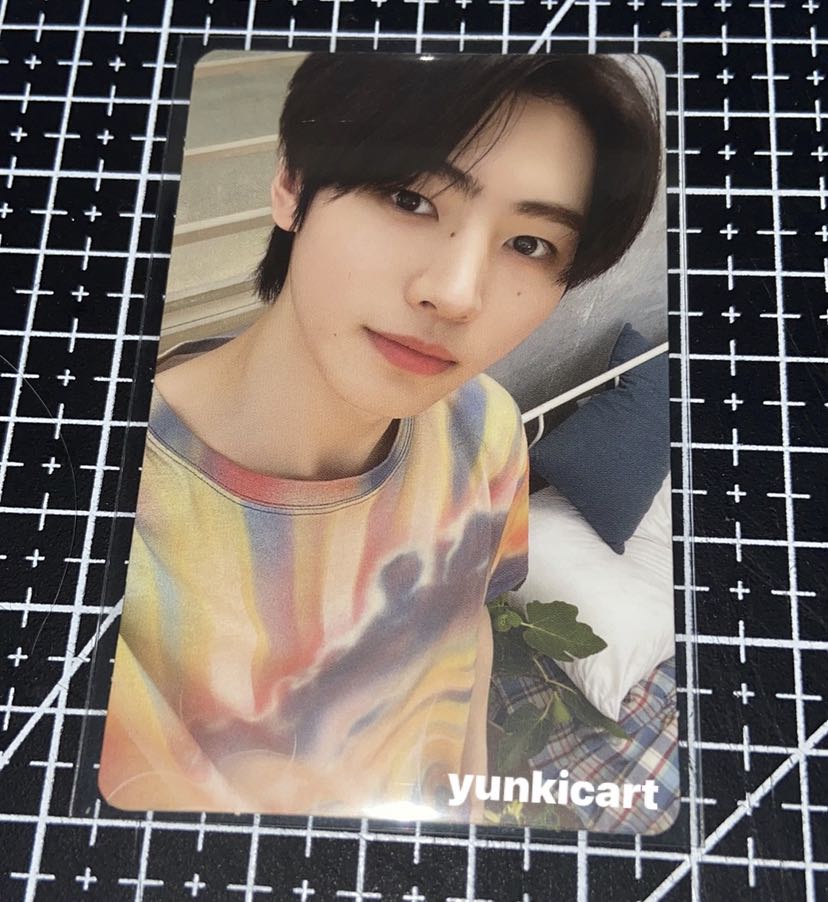 Enhypen sunghoon selca charybdis, Hobbies & Toys, Memorabilia ...