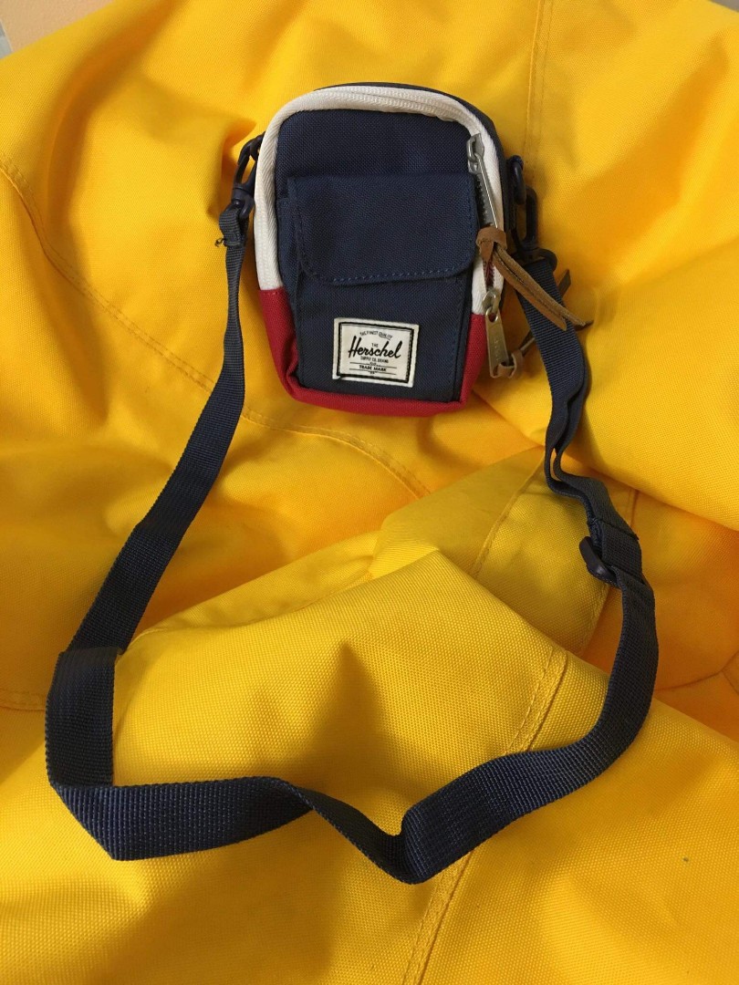 Hershel original, Men's Fashion, Bags, Sling Bags on Carousell