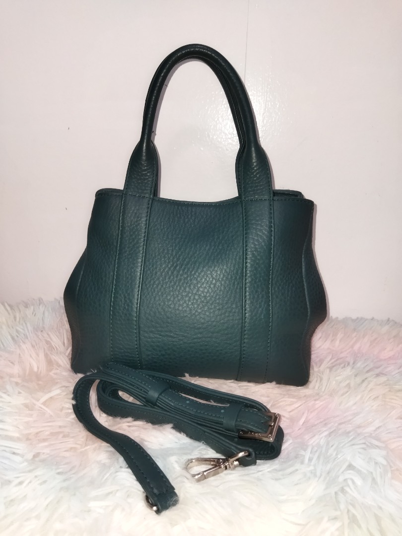 Hoze two way bag, Women's Fashion, Bags & Wallets, Cross-body Bags on Carousell