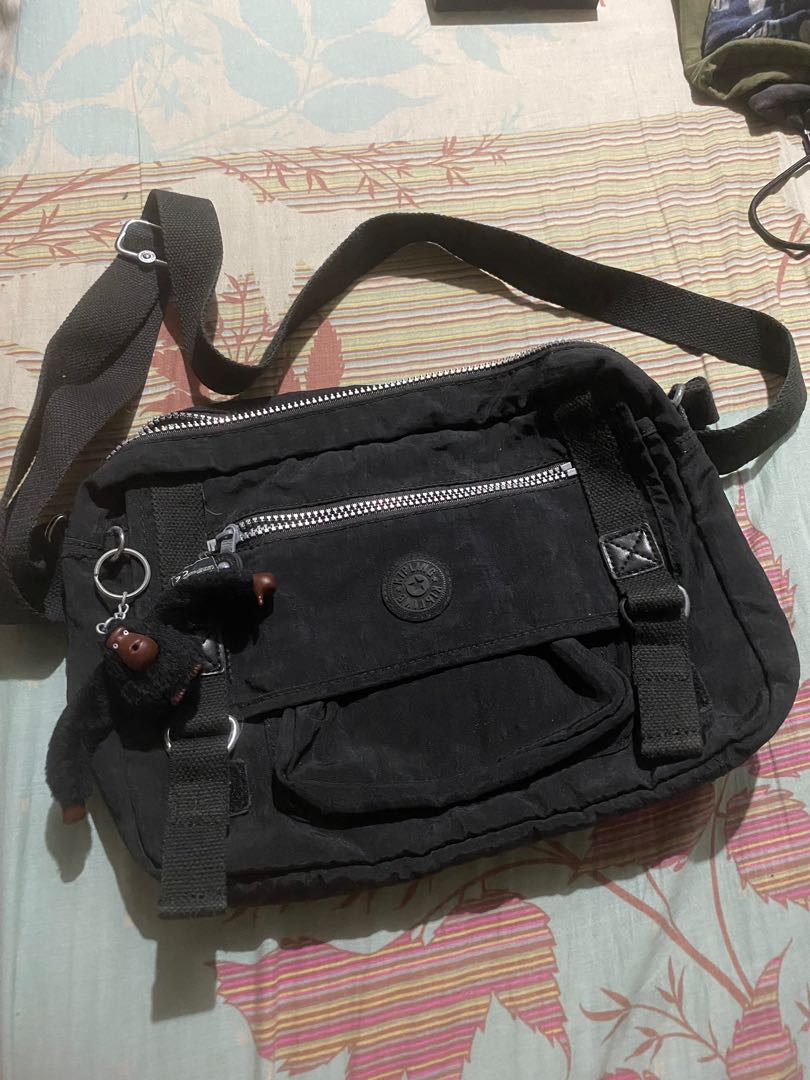 Original Kipling Sling bag, Men's Fashion, Bags, Sling Bags on Carousell