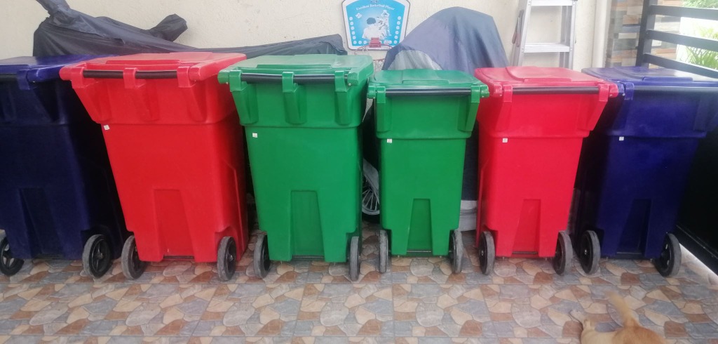 rolling bin trash bin 001, Commercial & Industrial, Industrial ...