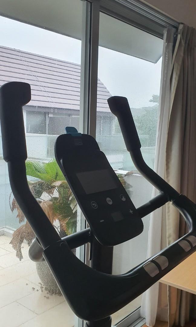 Self-Powered Exercise Bike, Sports Equipment, Exercise & Fitness ...