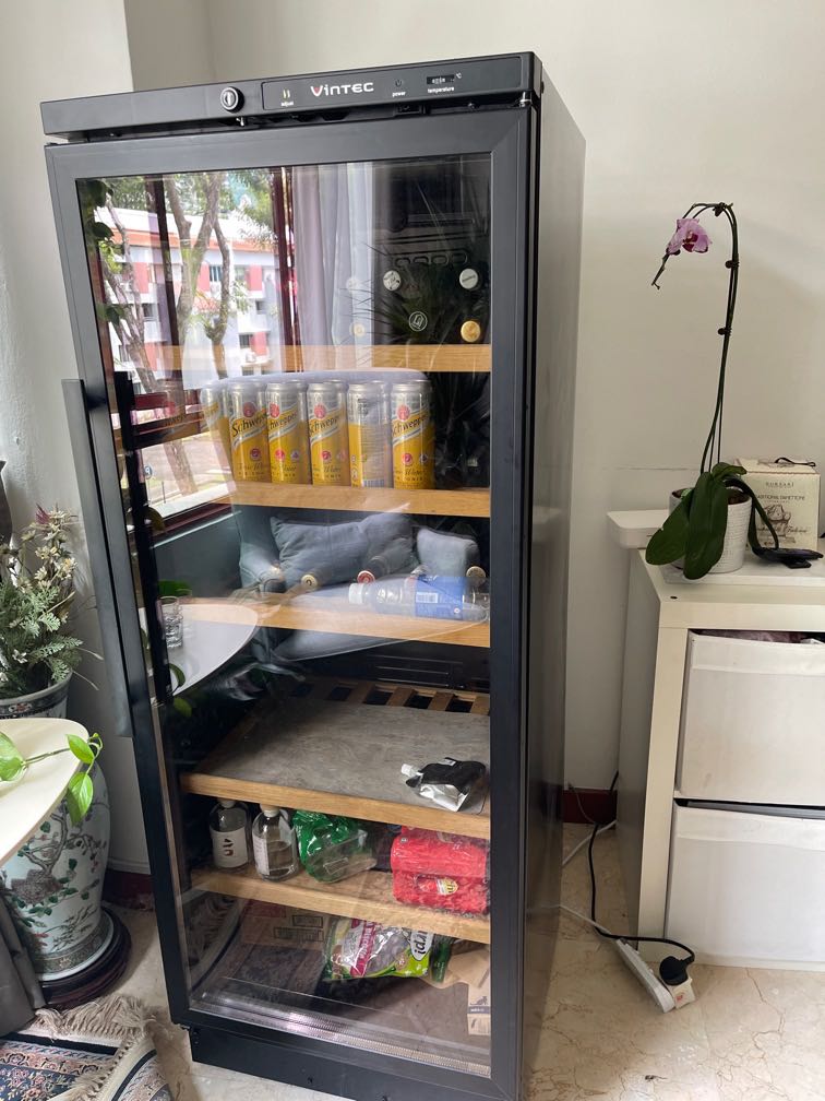 Vintec Wine Chiller, TV & Home Appliances, Kitchen Appliances, Wine ...