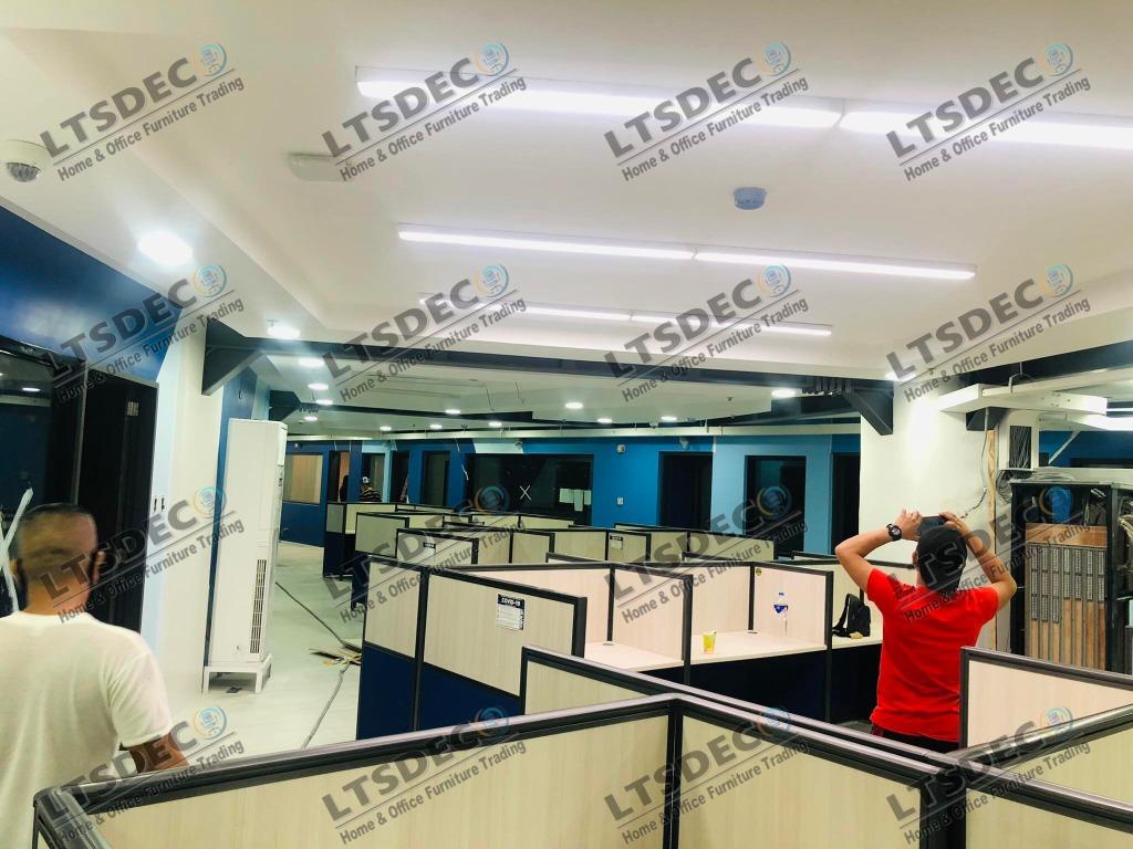 WORKSTATION TABLE WITH SHARING PANEL OFFICE PARTITIONS, Furniture ...