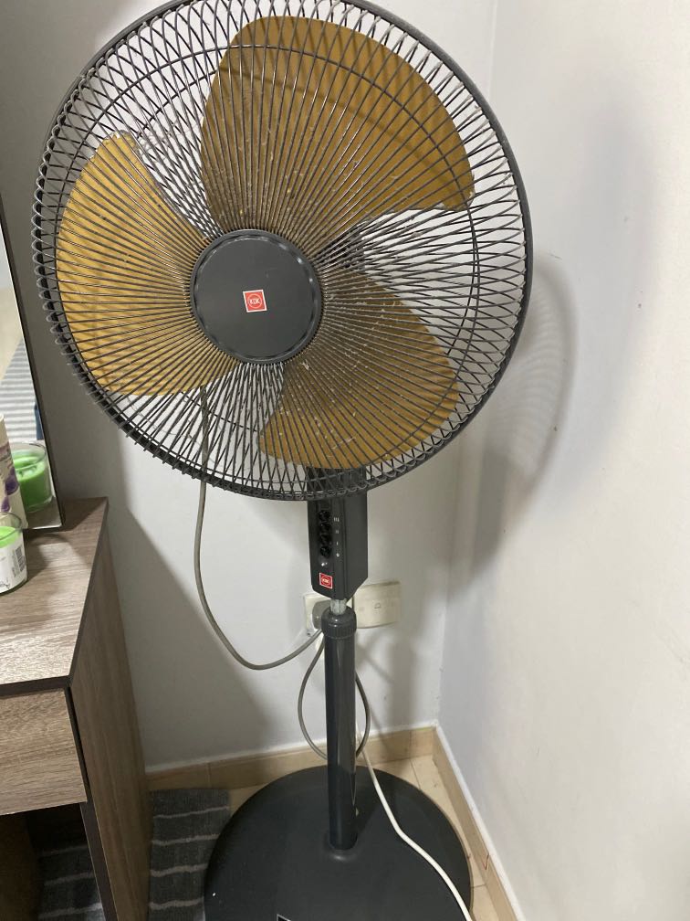 2 Used KDK standing fans, Furniture & Home Living, Lighting & Fans ...