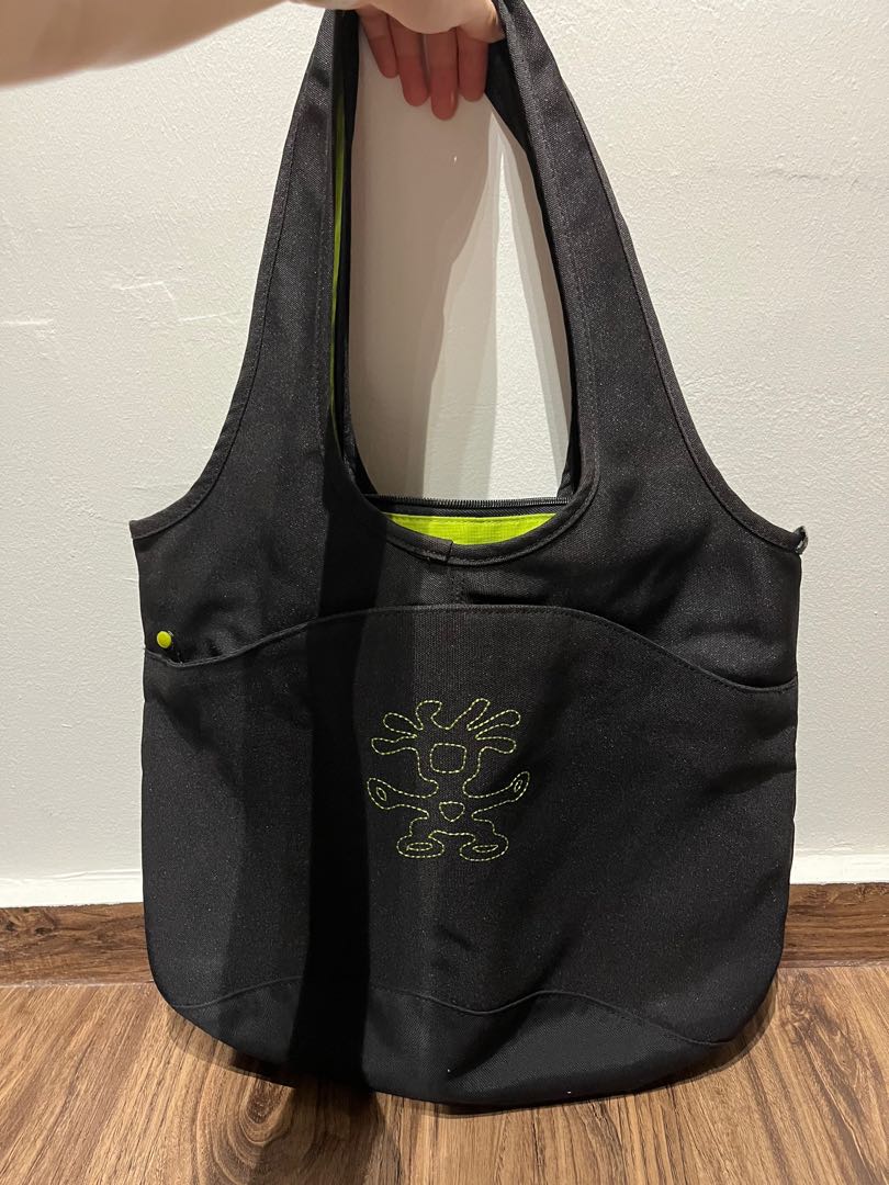 Crumpler tote bag, Women's Fashion, Bags & Wallets, Tote Bags on Carousell
