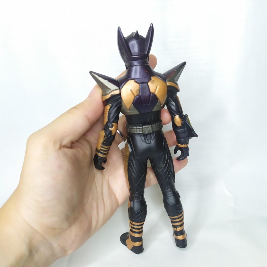 Kamen Rider Figure Mainan, Toys & Collectibles, Mainan di Carousell