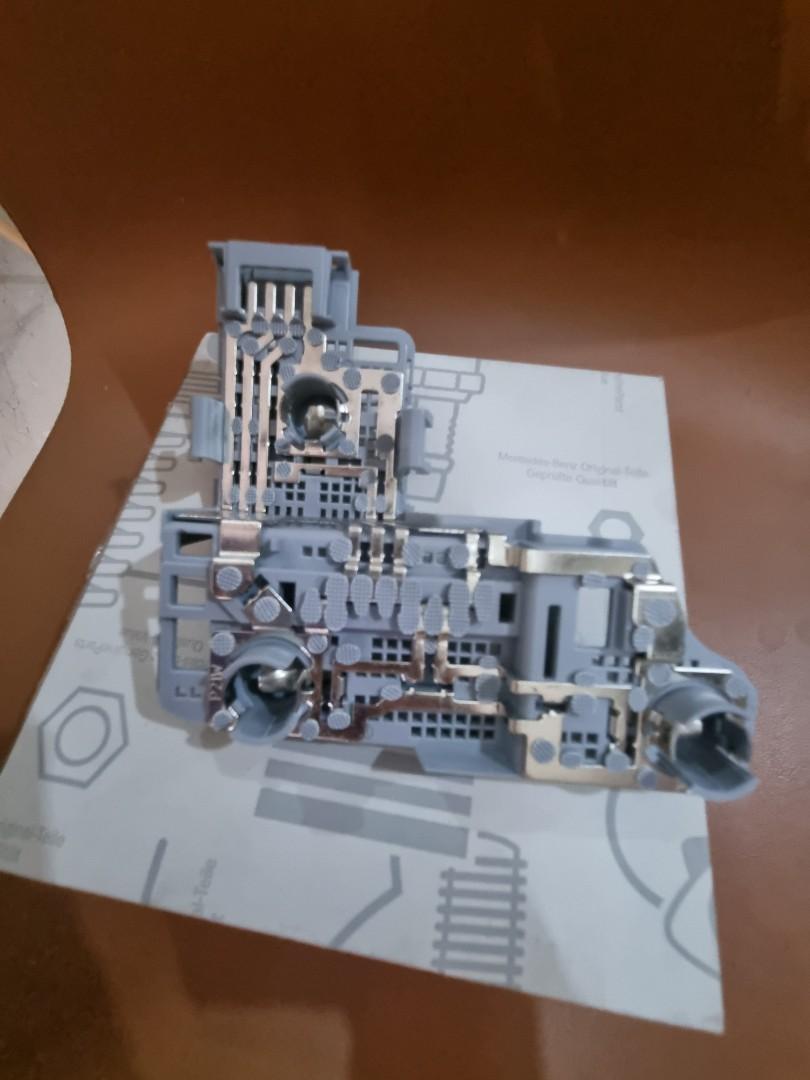 Mercedes W204 Tail light bulbs holder (Rear Left), Car Accessories ...