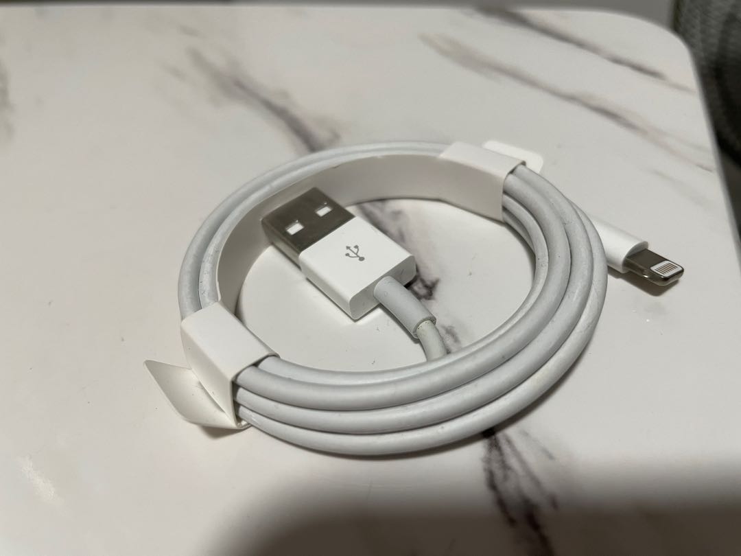Original apple usb cable, Computers & Tech, Parts & Accessories, Cables ...