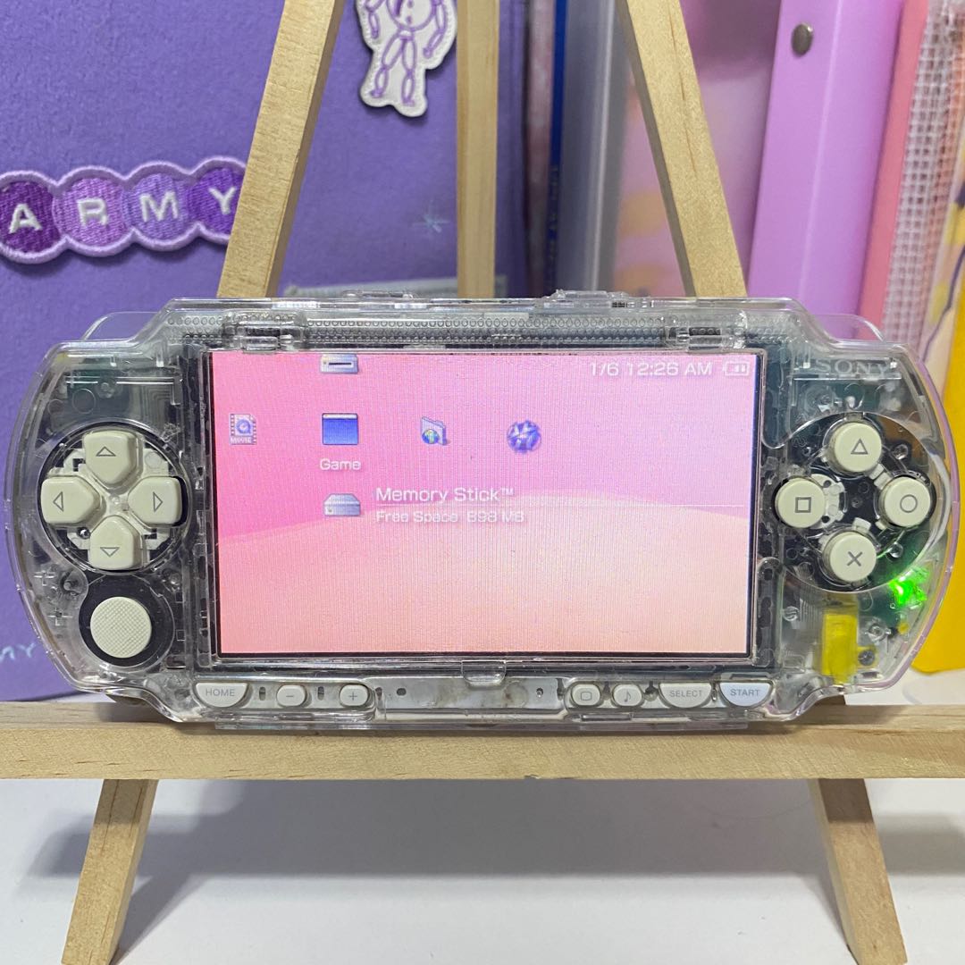 PSP 1000 with Games and Clear Case, Video Gaming, Video Game Consoles ...