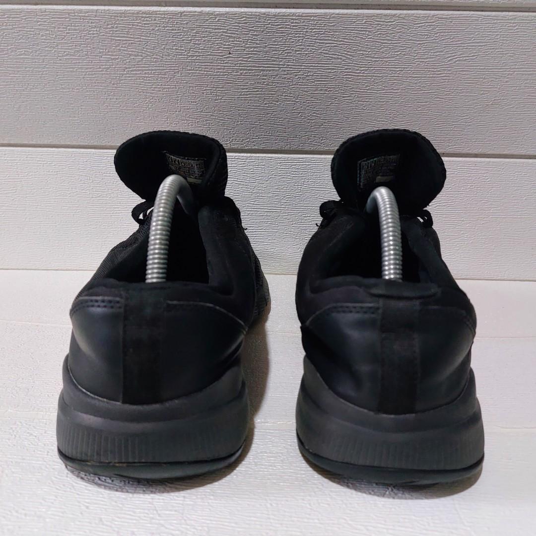 SKECHERS TRIPLE BLACK, Men's Fashion, Footwear, Sneakers on Carousell