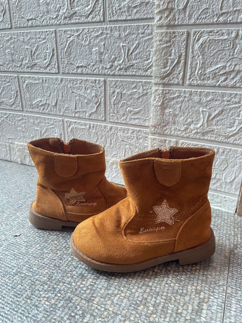 Snoopy Boots, Babies & Kids, Babies & Kids Fashion on Carousell