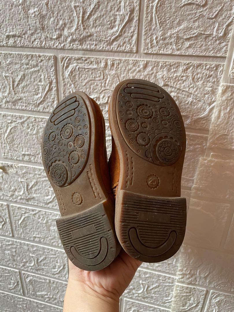 Snoopy Boots, Babies & Kids, Babies & Kids Fashion on Carousell