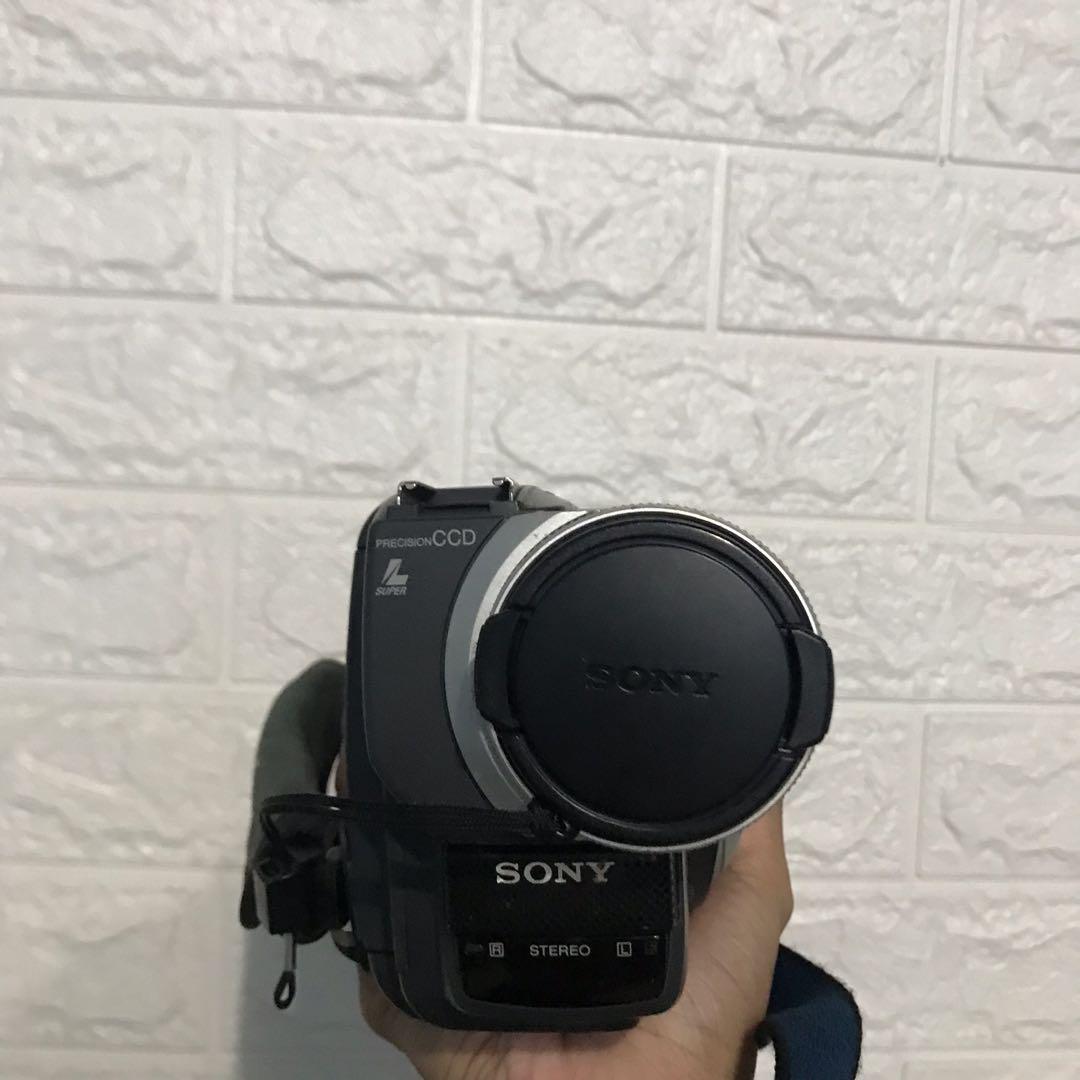 Sony Handycam DCR-TRV120 NTSC Digital 8, Photography, Video Cameras on Carousell