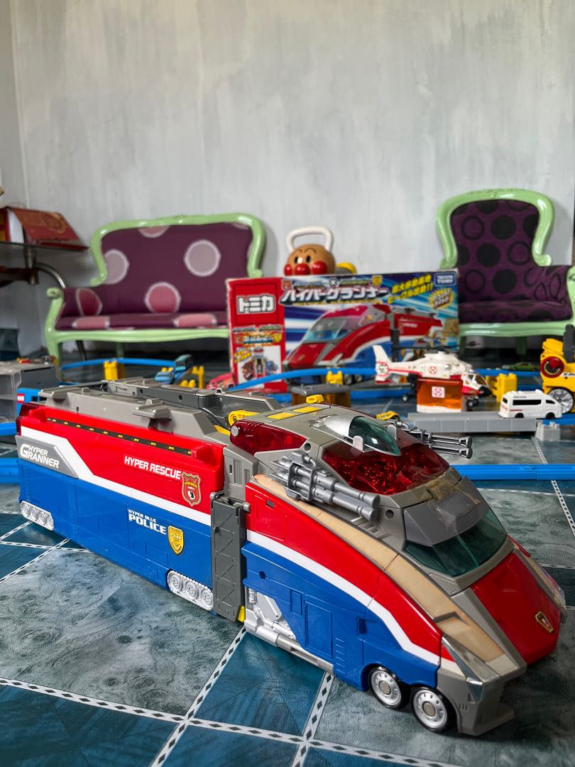 TOMICA HYPER RESCUE - HYPER GRANNER, Hobbies & Toys, Toys & Games on ...