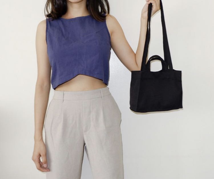 Badass Tote Girl BTG Boxy Tote in Black, Women's Fashion, Bags ...