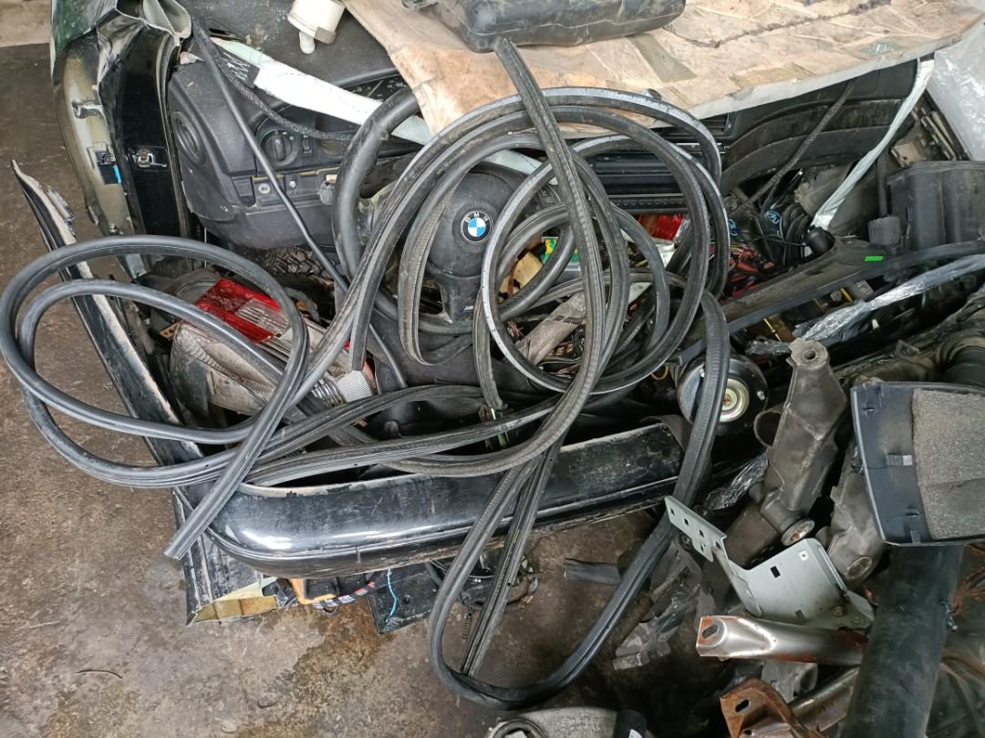 Bmw E39 Door Rubber Body Original, Auto Accessories on Carousell