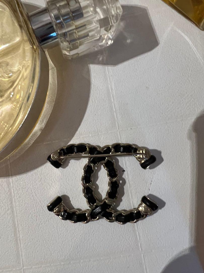 Chanel Brooch Authentic , Women's Fashion, Jewelry & Organisers ...