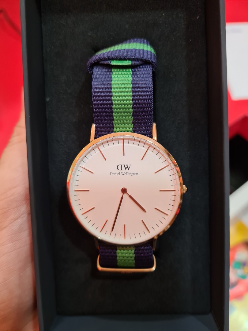 DW watch, Women's Fashion, Watches & Accessories, Watches on Carousell