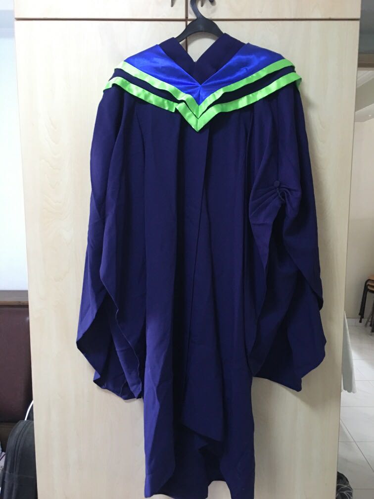 Free NTU Graduation gown, Bachelor of Biological Science, Size M and ...