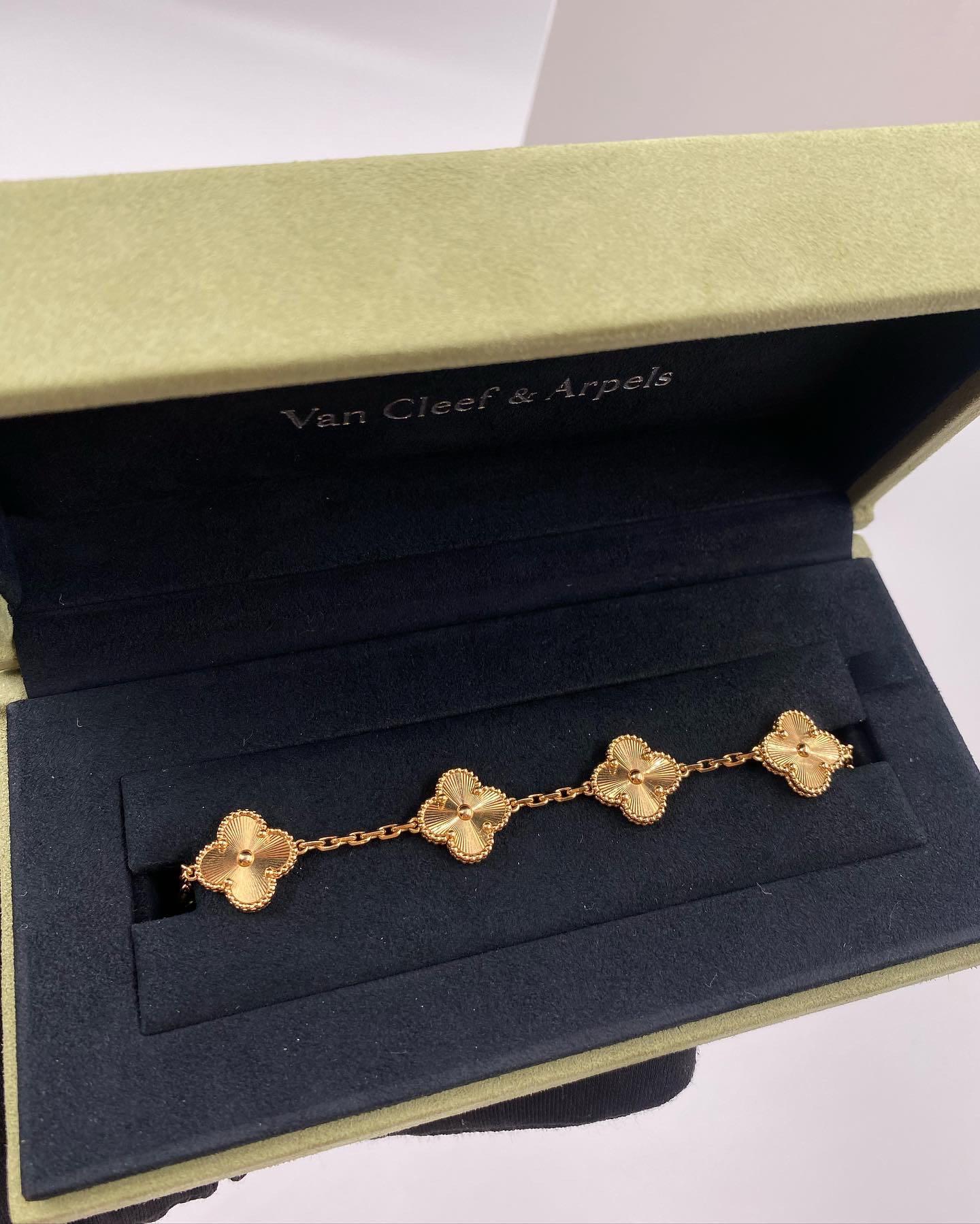 FULL SET VCA VAN CLEEF & ARPELS GUILLOCHE VINTAGE ALHAMBRA 5 MOTIF ...