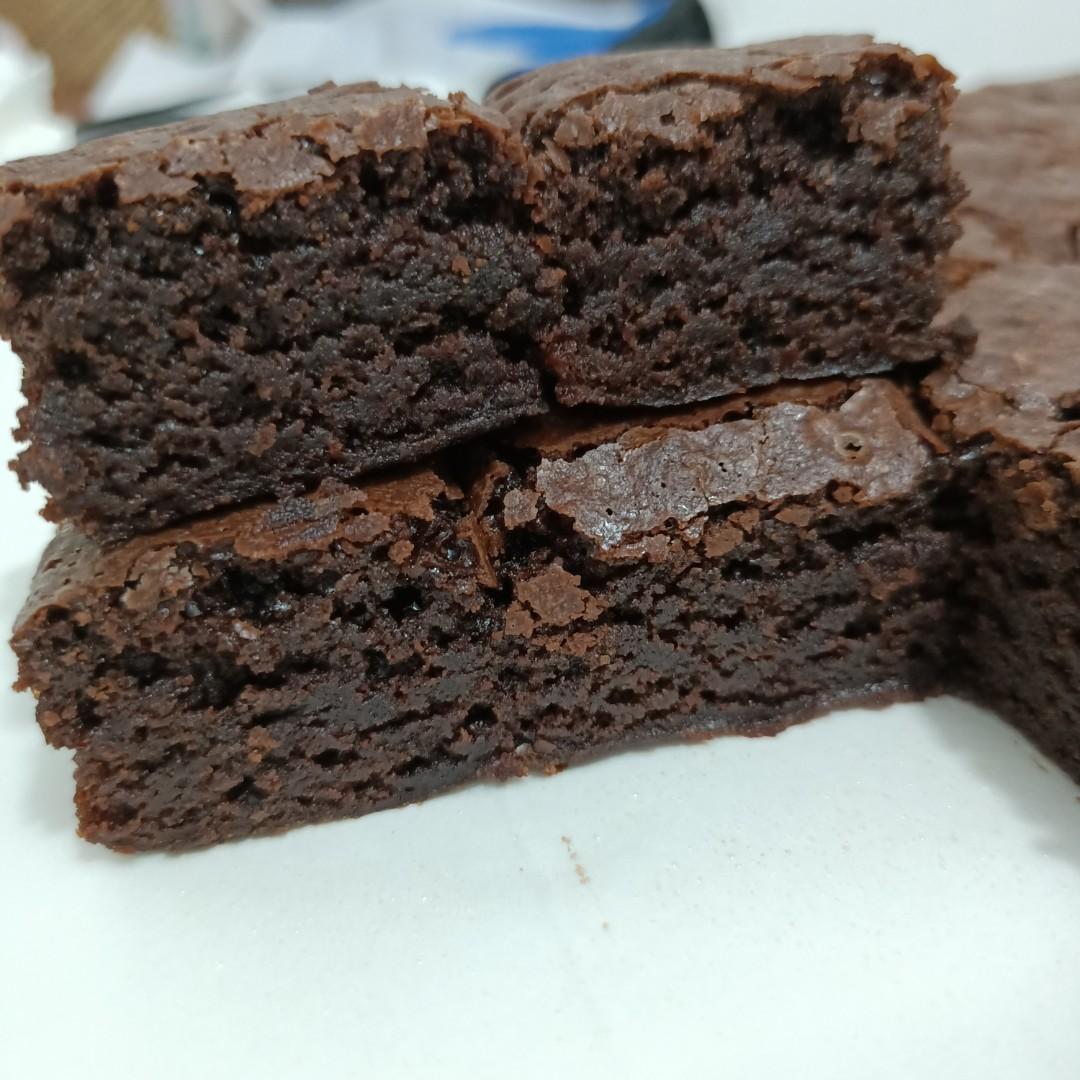 Halal Fudgee Brownies (10 inches), Food & Drinks, Homemade Bakes on ...