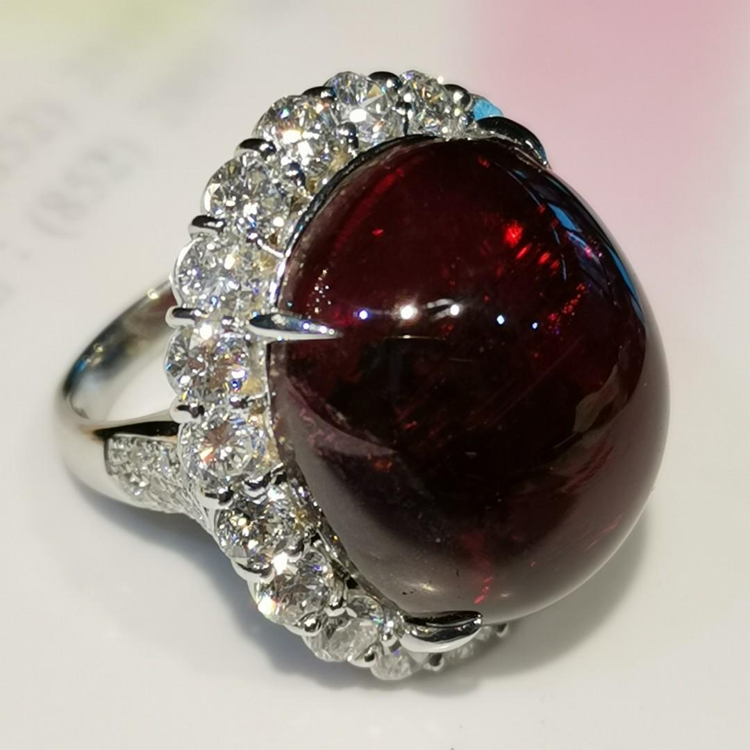 Rubelite Cat's Eye Chatoyancy 44.82ct GIA Cert 紅眼睛幽幽的看著這孤城 傳說中痴心的眼淚會傾城 ...