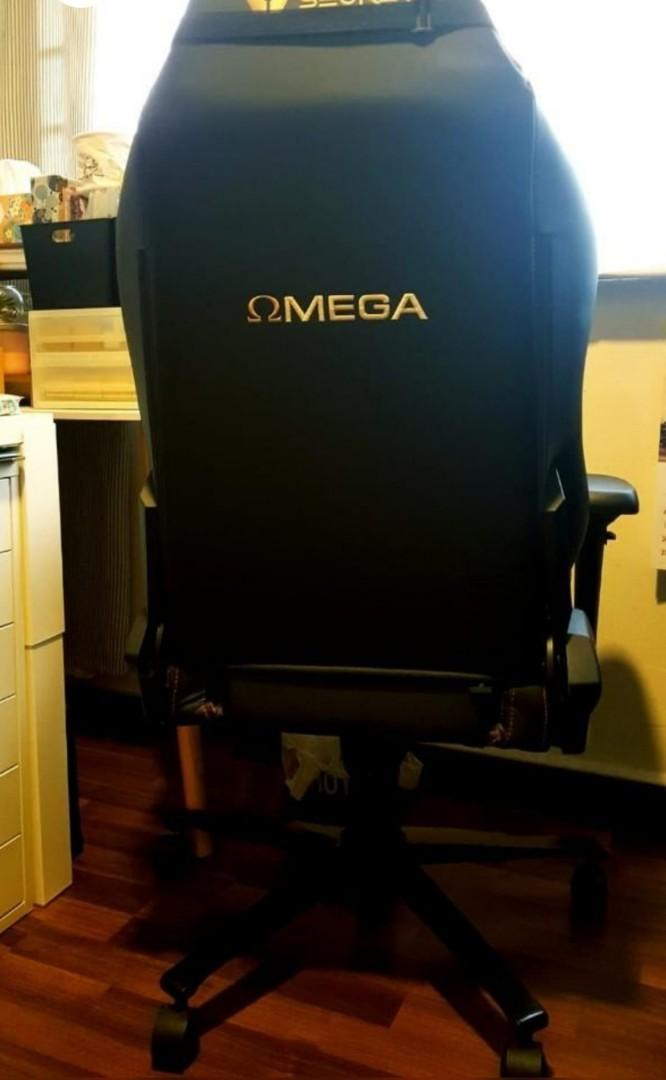 Secret lab OMEGA Stealth 2018, Furniture & Home Living, Furniture ...