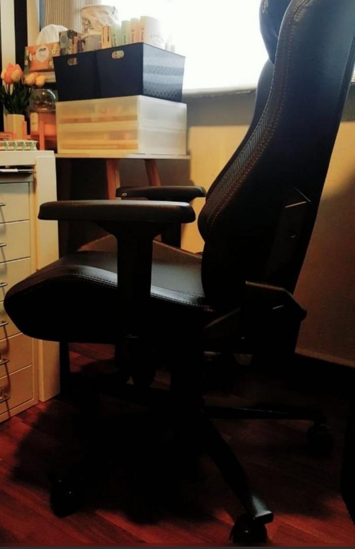 Secret lab OMEGA Stealth 2018, Furniture & Home Living, Furniture ...