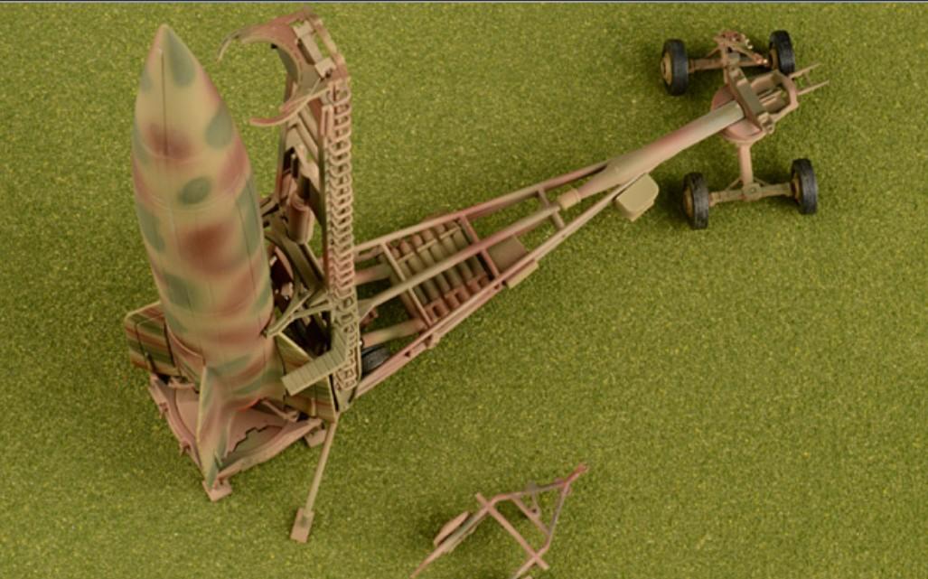 V2 Rocket & Trailer, German Army 1945 Camouflage, Hobbies & Toys, Toys ...