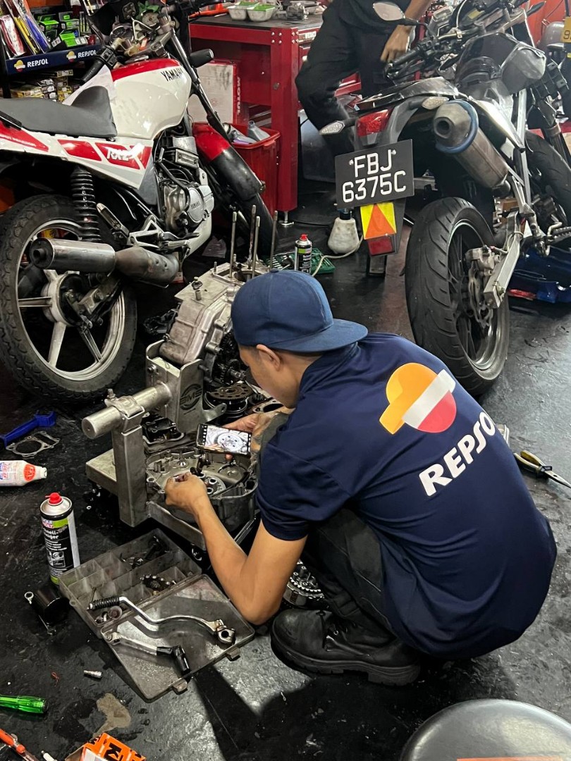 Yamaha Honda Suzuki Kawasaki Engine Overhaul, Motorcycles, Motorcycle ...