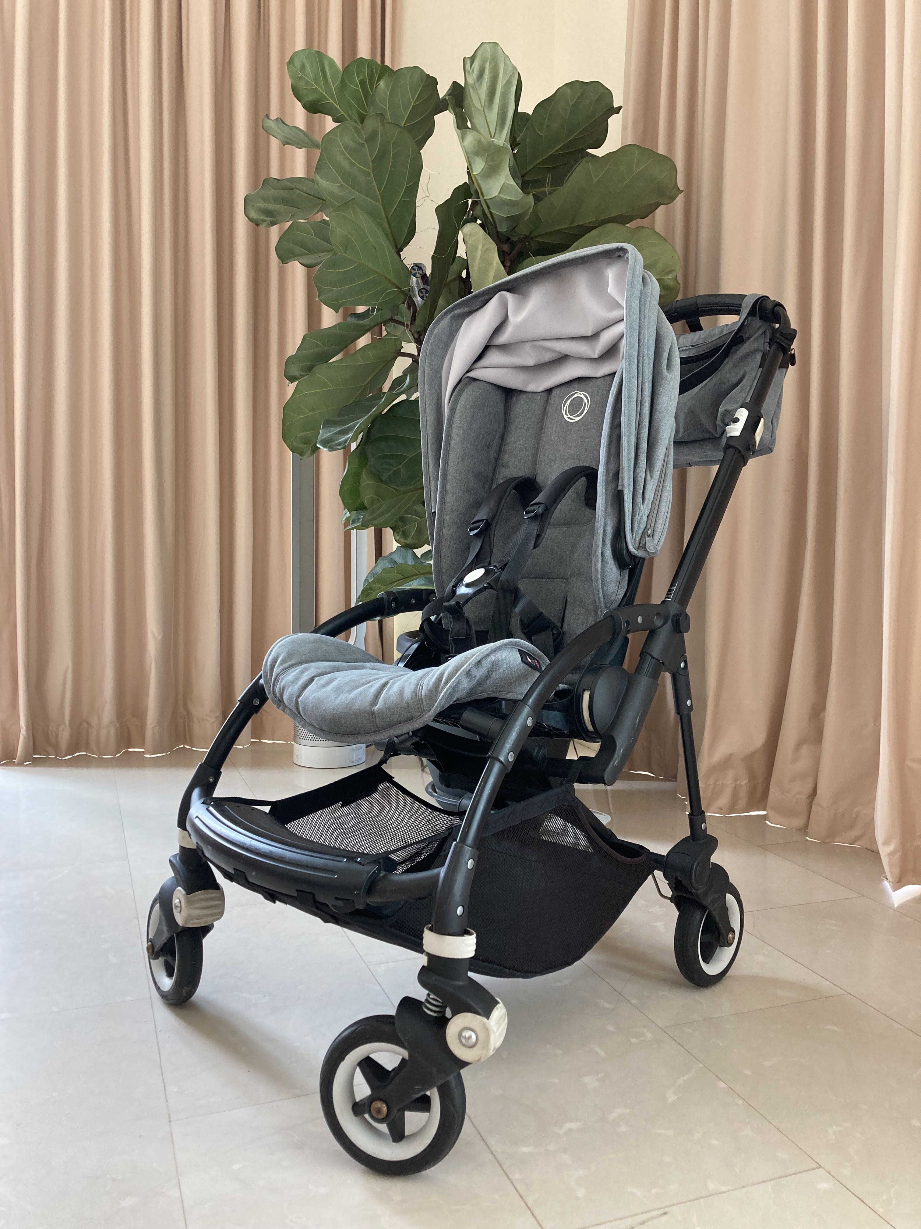 Bugaboo Bee5 Complete Set [black chassis & grey seat fabric, sun canopy ...