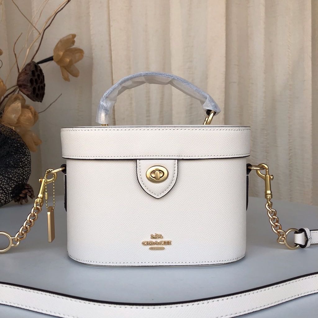 Coach Kay Crossbody Bag, Women's Fashion, Bags & Wallets, Cross-body ...