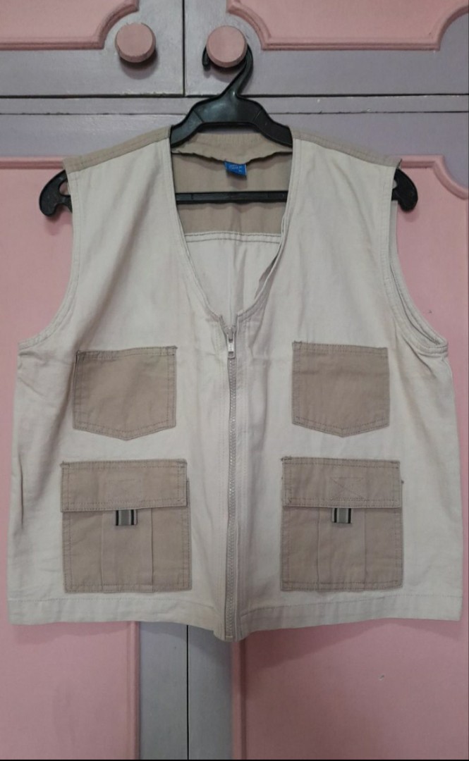 Joey Fresco Beige Twill Camping Vest / Cargo Vest, Men's Fashion, Tops ...