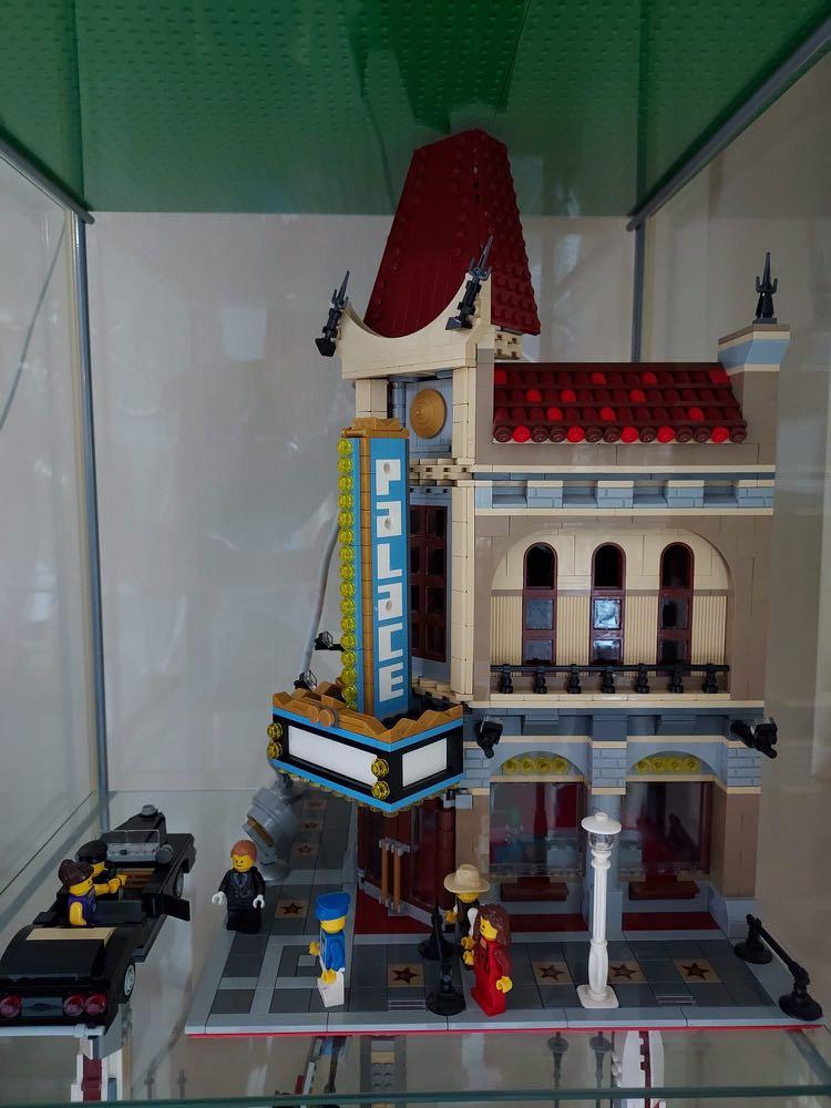 Lego 10232 Palace Cinema, Hobbies & Toys, Toys & Games on Carousell