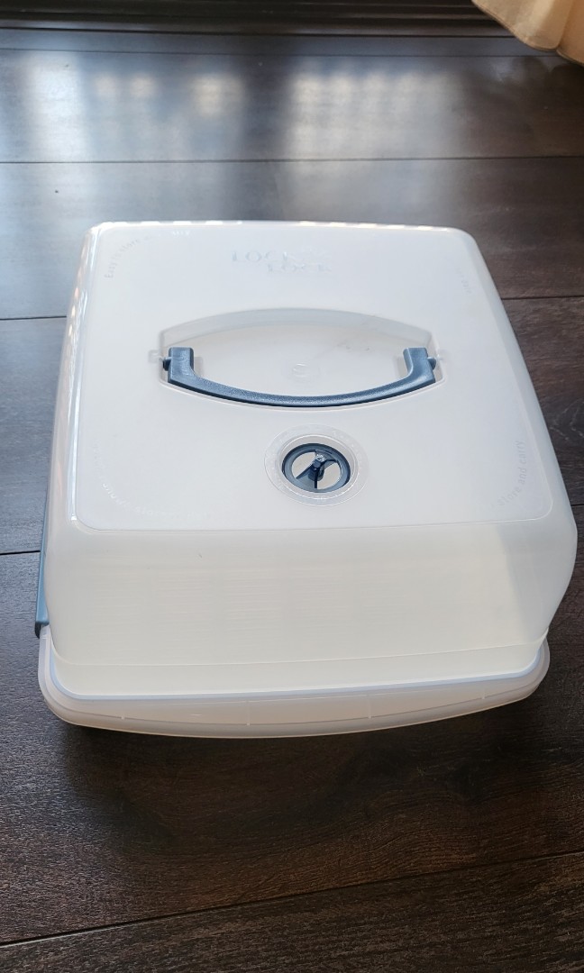 LOCK & LOCK square cake storage, Furniture & Home Living, Kitchenware ...