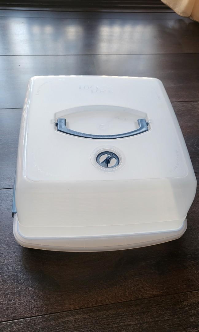 LOCK & LOCK square cake storage, Furniture & Home Living, Kitchenware ...